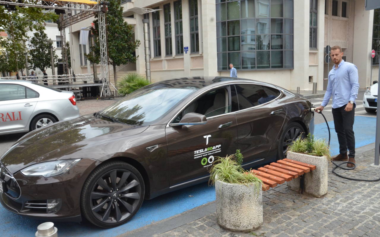 U Crnoj Gori ove godine registrovana 123 električna auta