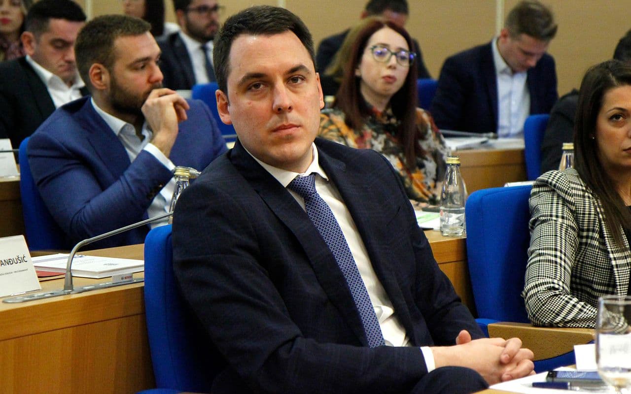 Vuković: Veće plate za 239 službenika Glavnog grada - Pobjeda