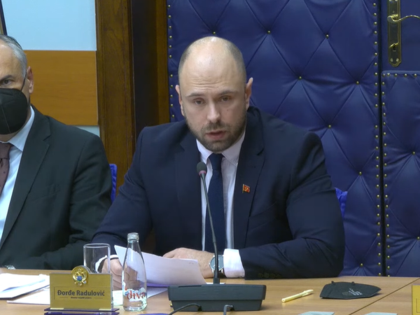 Radulović Nikoliću: Pročitajte "1984" od Orvela, Nikolić Raduloviću ...