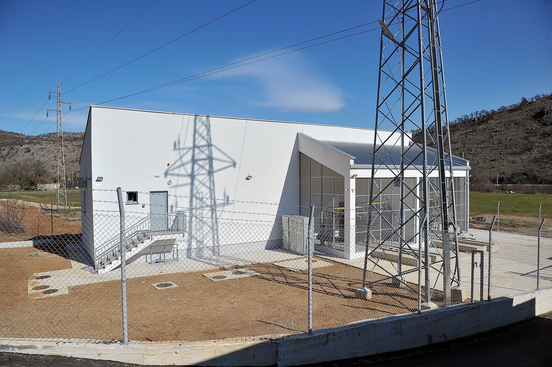 CEDIS: Završena gradnja trafostanice "Velje Brdo" - Pobjeda