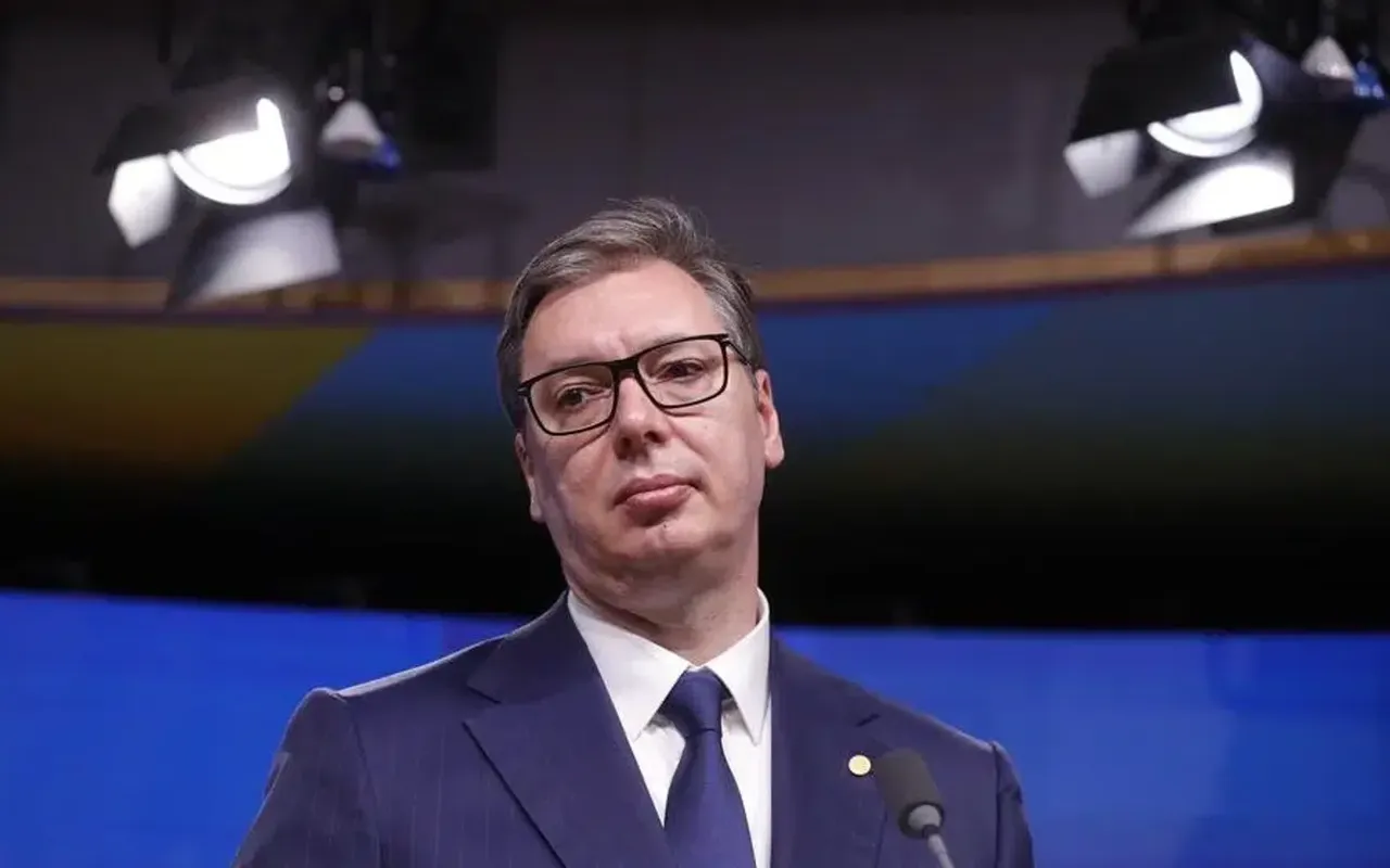 Predsjednik Srbije se povlači pred desničarima - Pobjeda