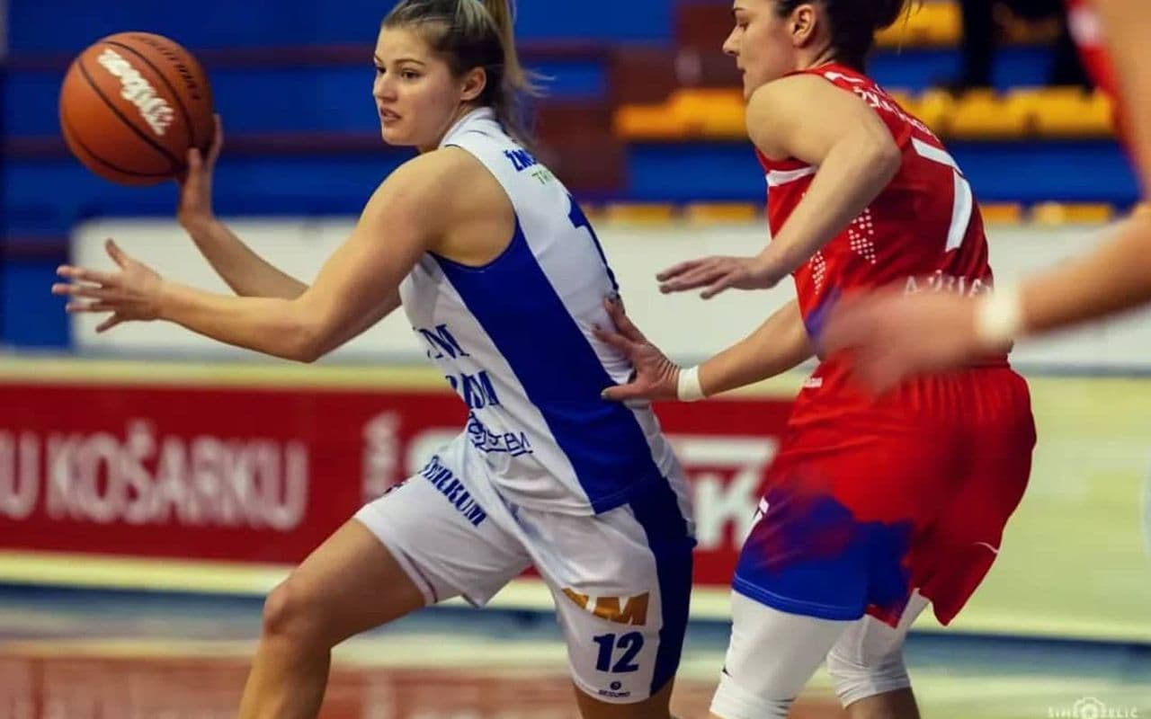 Jelena Kapisoda u Plej ofu - Pobjeda