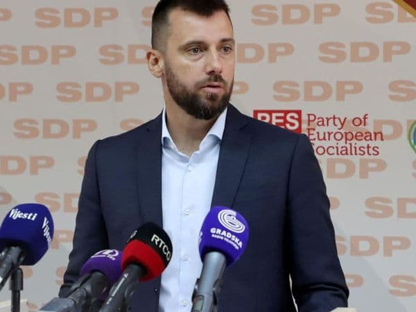 Zeković: Korejski dupli pas između koalicionih partnera PES-a i DF-a ...