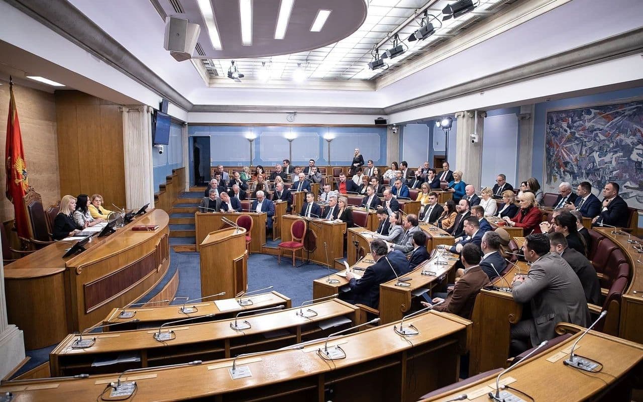 Parlament više ne može usvajati zakone - Pobjeda