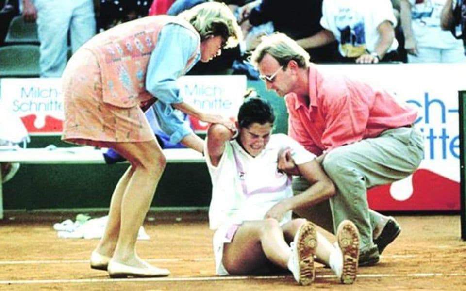 Preminuo Njemac koji je nožem ranio Moniku Seleš - Pobjeda