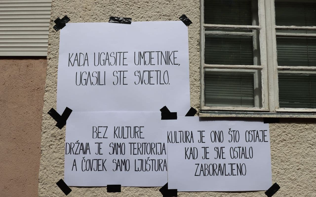 Ko glumi, a ko igra po pravilima - Pobjeda