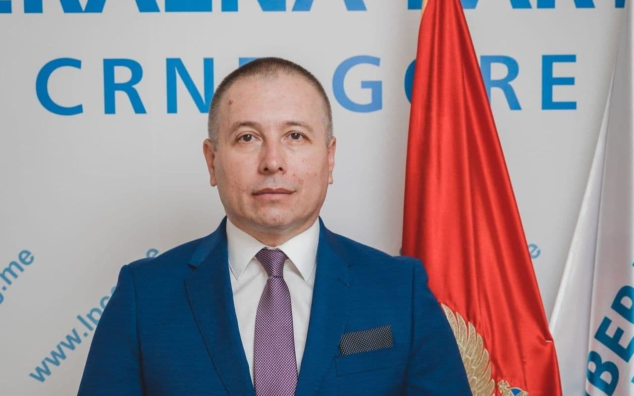 Rabrenović: Vlast u Podgorici gubi većinu, spomenike su rušili samo varvari