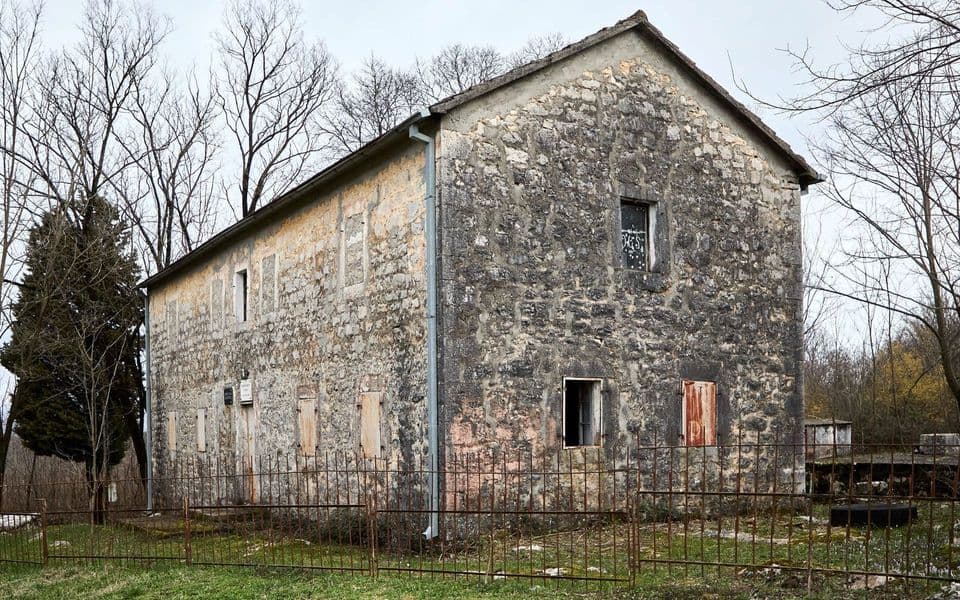 Priču predaka zamijenili nebriga, memla i prljavština - Pobjeda