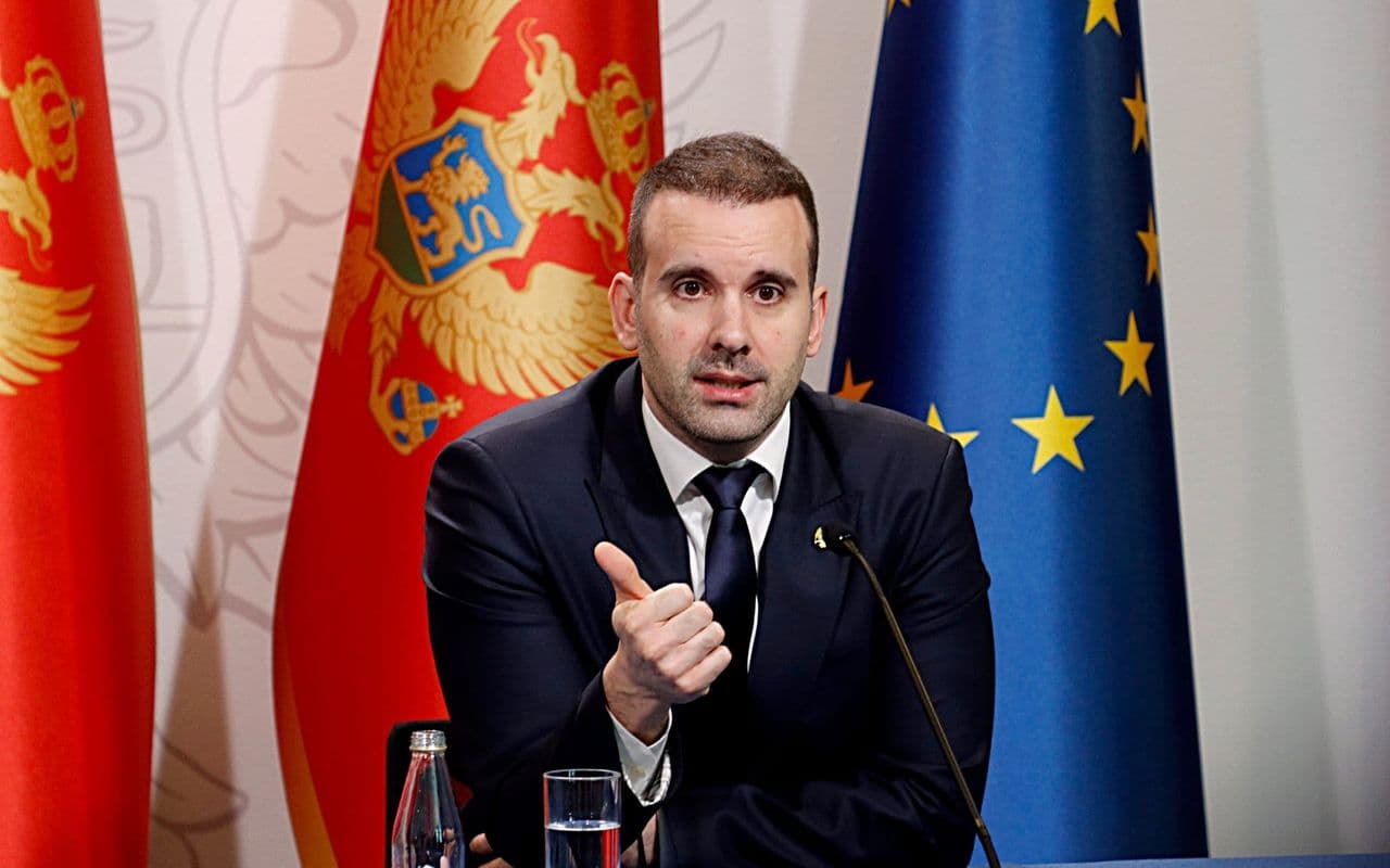 Kabinet premijera: Neusvajanje Budžeta za 2025. godinu ugrožava isplatu ...