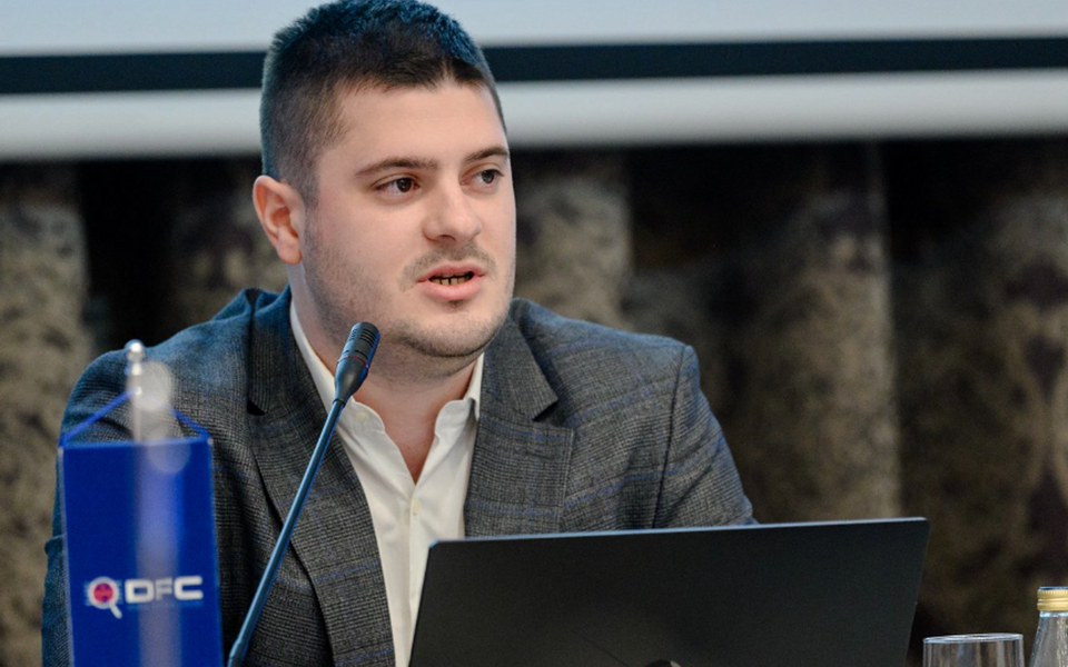 Banović: RTCG je primjer medija koji reprodukuje proruske narative i ...