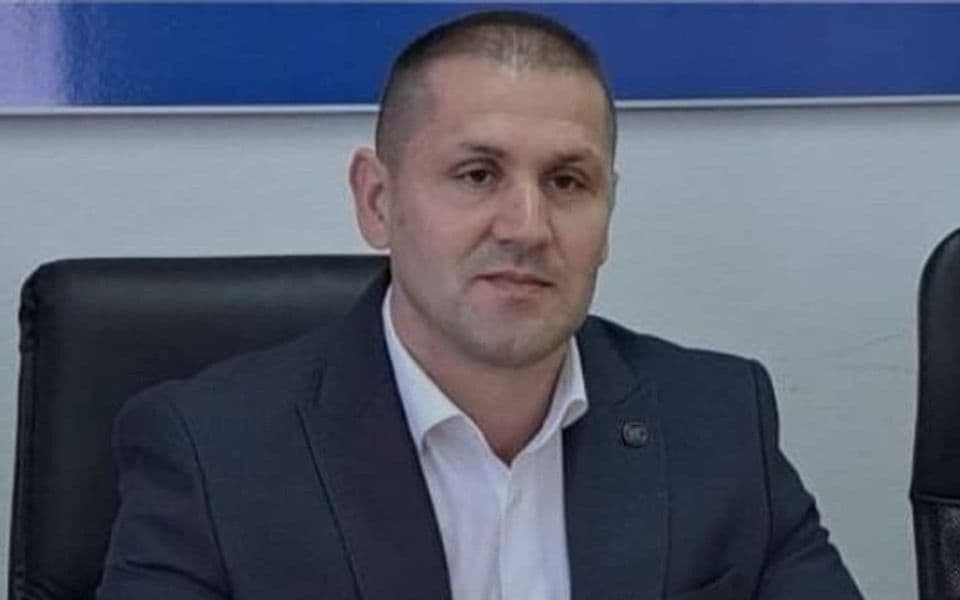 Šćepanović: Uhapšene dvije osobe koje se dovode u neposrednu vezu sa ubistvima Lipovine i Pejakovića