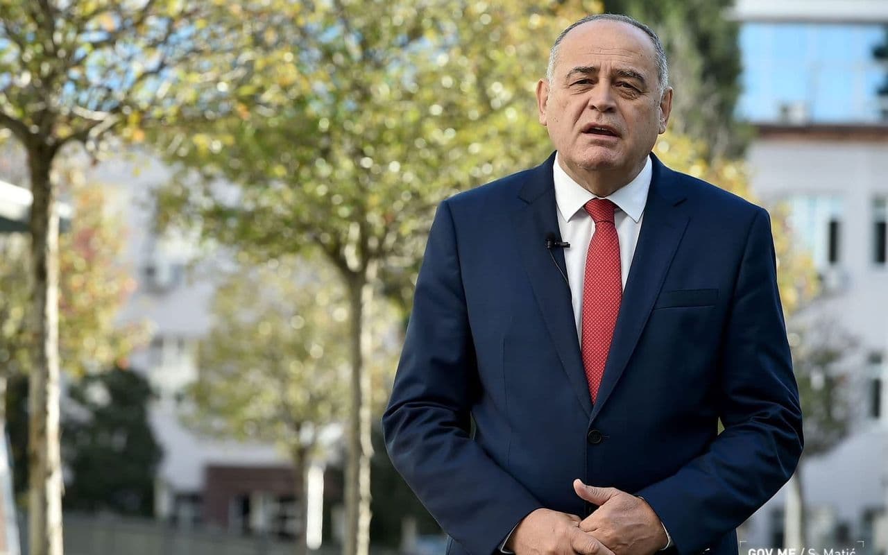 Milutinu Simoviću ukinut pritvor - Pobjeda