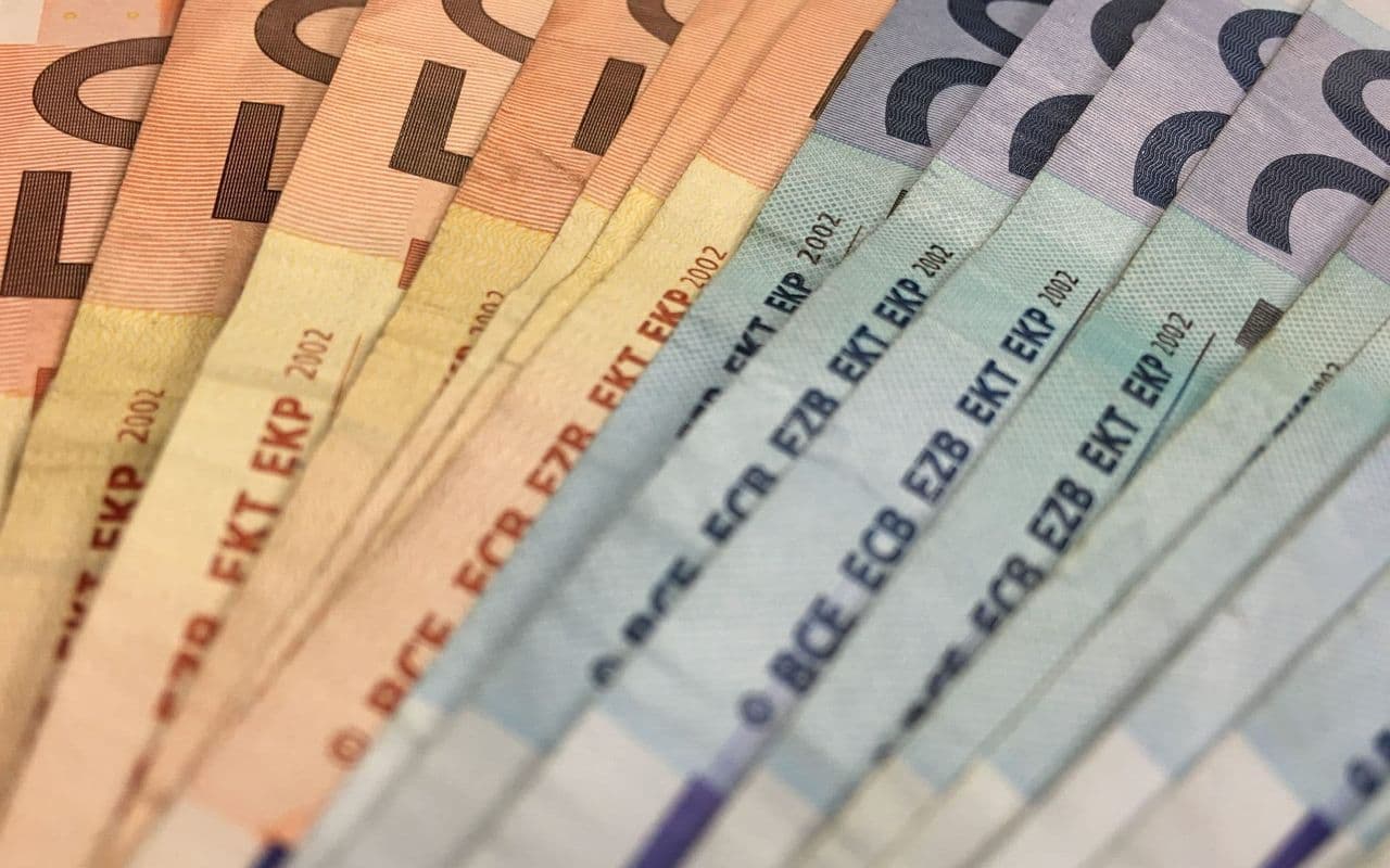 Neto plate u Evropi: Crna Gora pretekla region i neke članice Unije