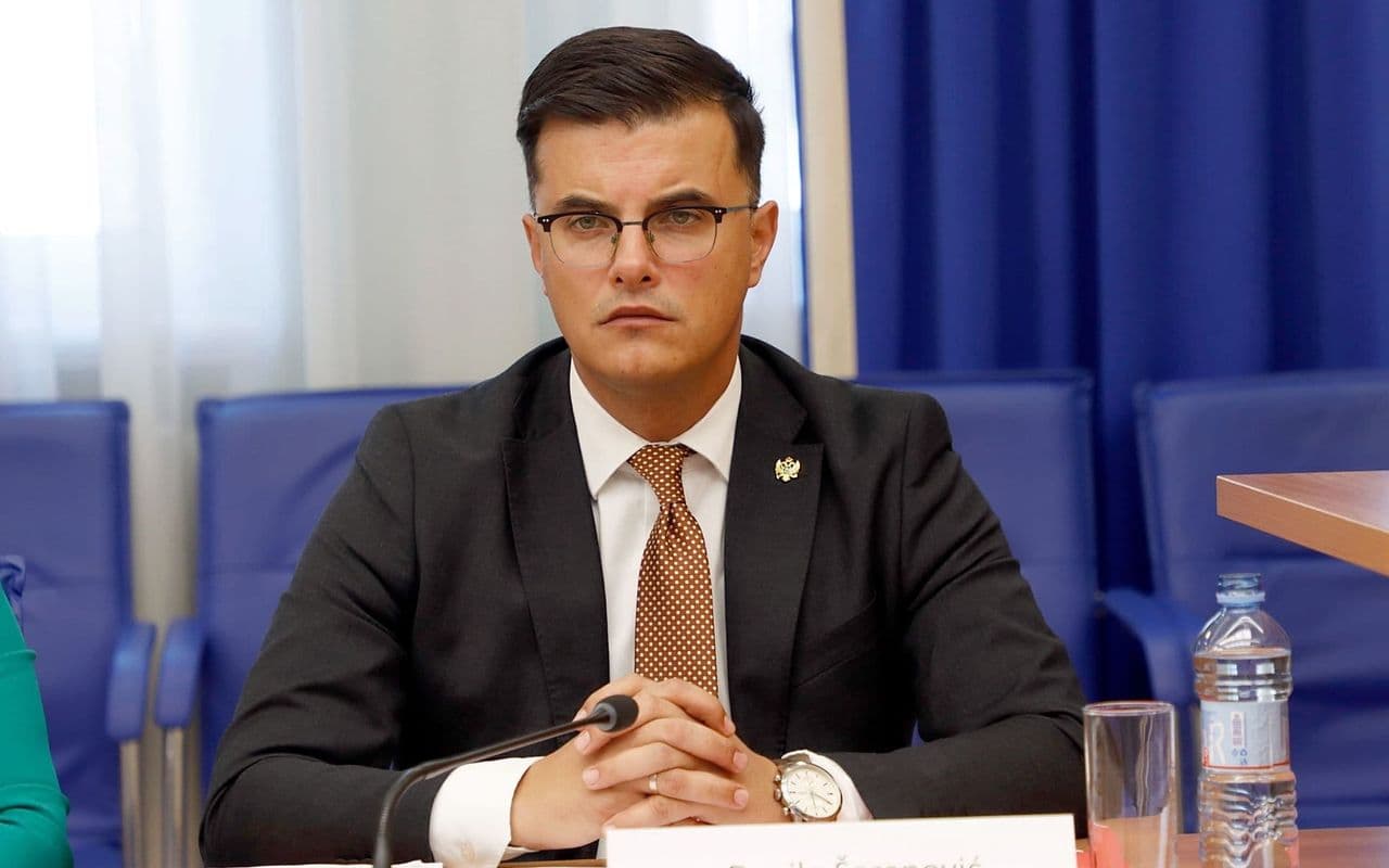 Šaranović imao saobraćajnu nezgodu službenim autom, jedna osoba lakše ...