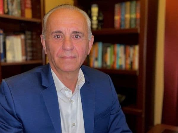 Političari i investicije ili kalafati i fiš-piknik - Pobjeda