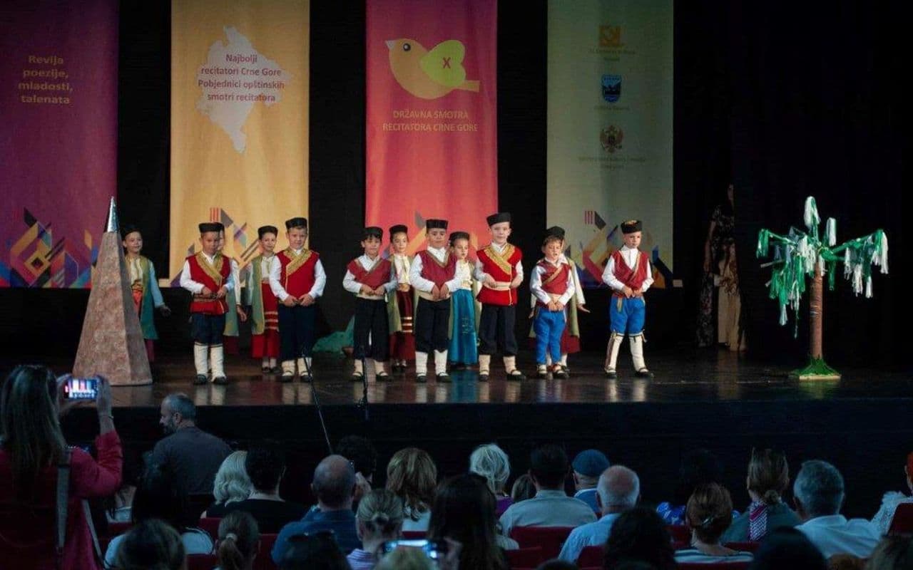 Berane: Najbolje recitatorke – Vanja, Sara i Ana - Pobjeda