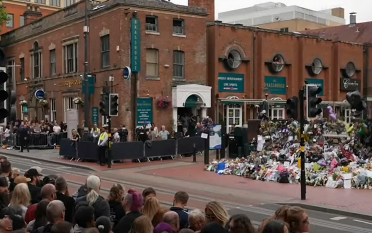 Desetine hiljada fanova na posljednjem oproštaju od Ozija Ozborna