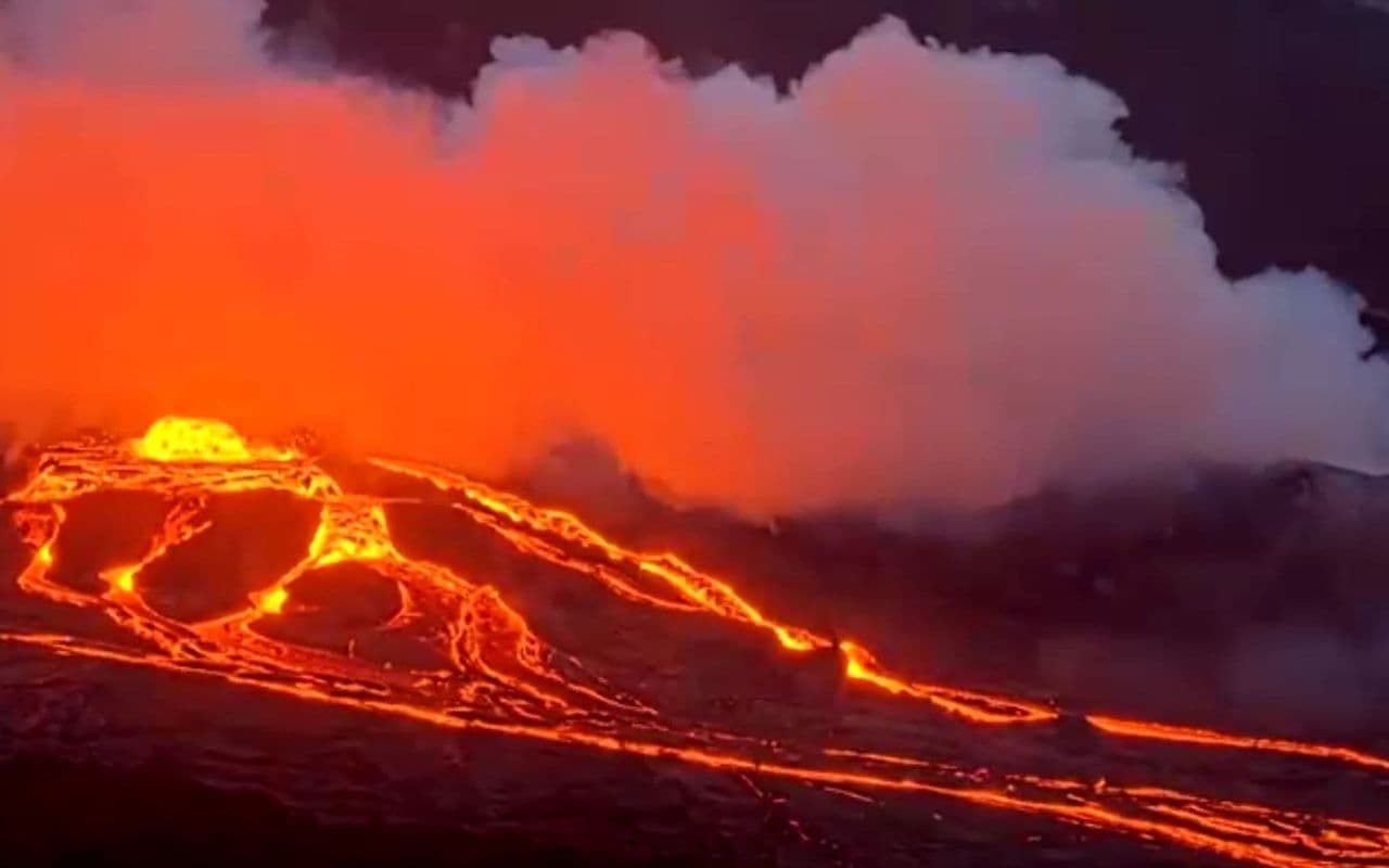 (VIDEO) Vulkan na Havajima izbacuje lavu i pepeo - Pobjeda