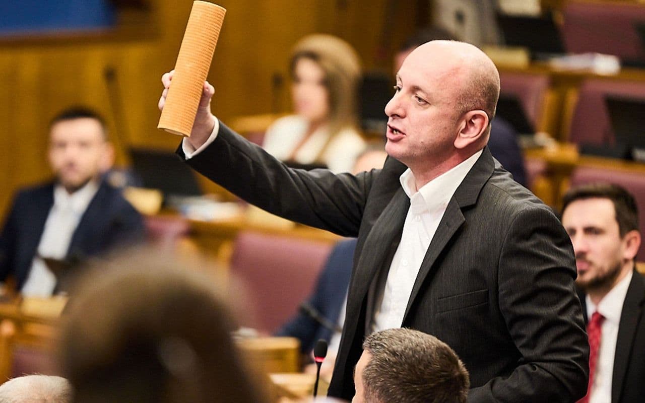 Knežević: Da je NSD prva izašla iz Vlade, DNP bi krenuo za njima