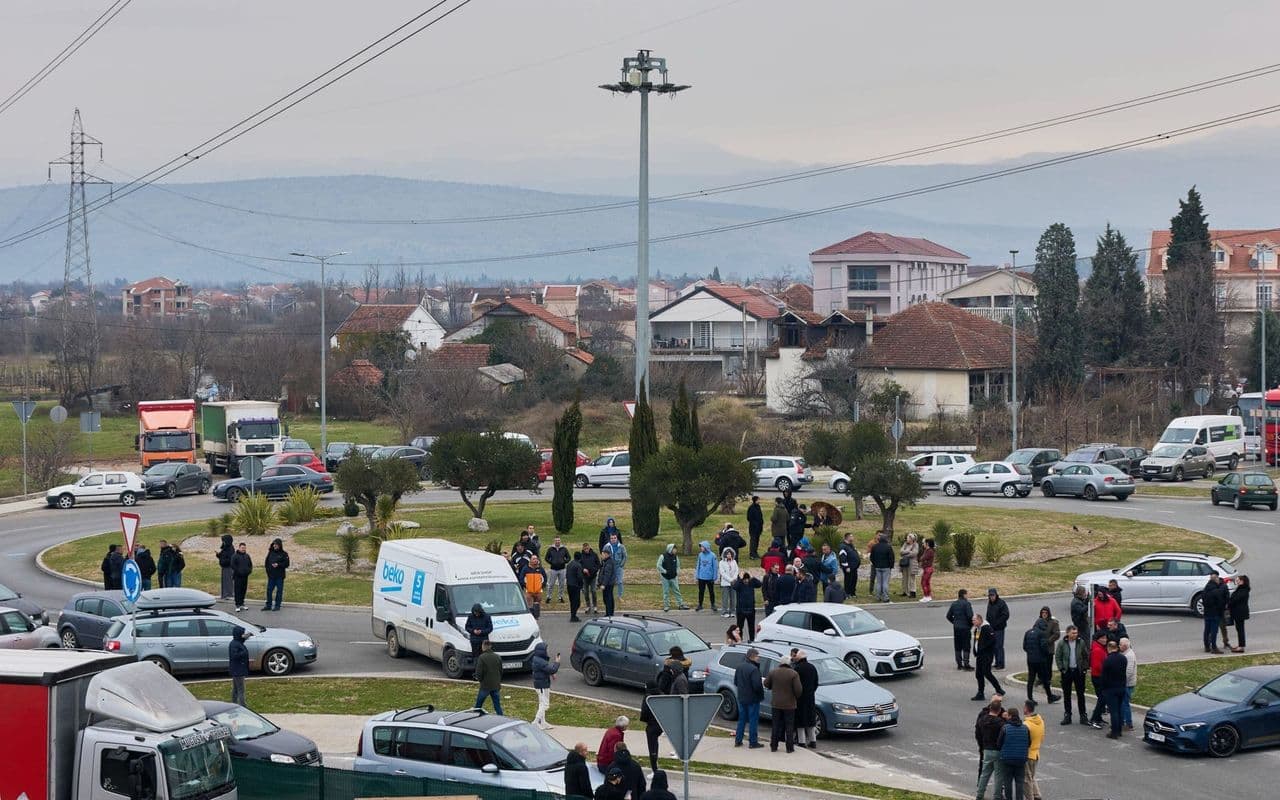 Anarhija na ulicama, država bez autoriteta - Pobjeda