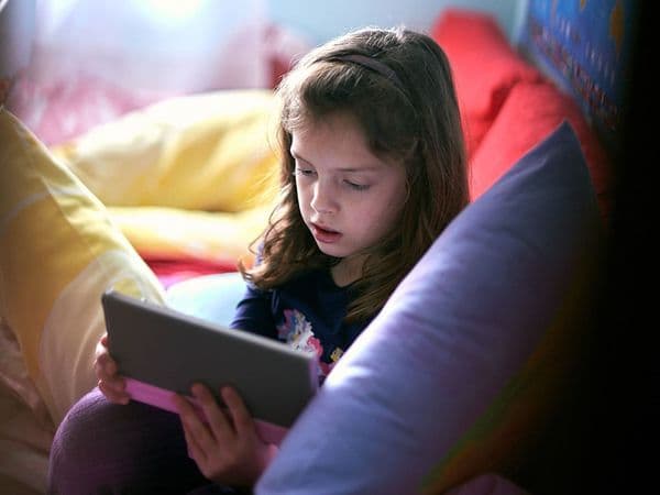 UNICEF: Bezbjednije platforme i digitalna pismenost ključ su zaštite ...