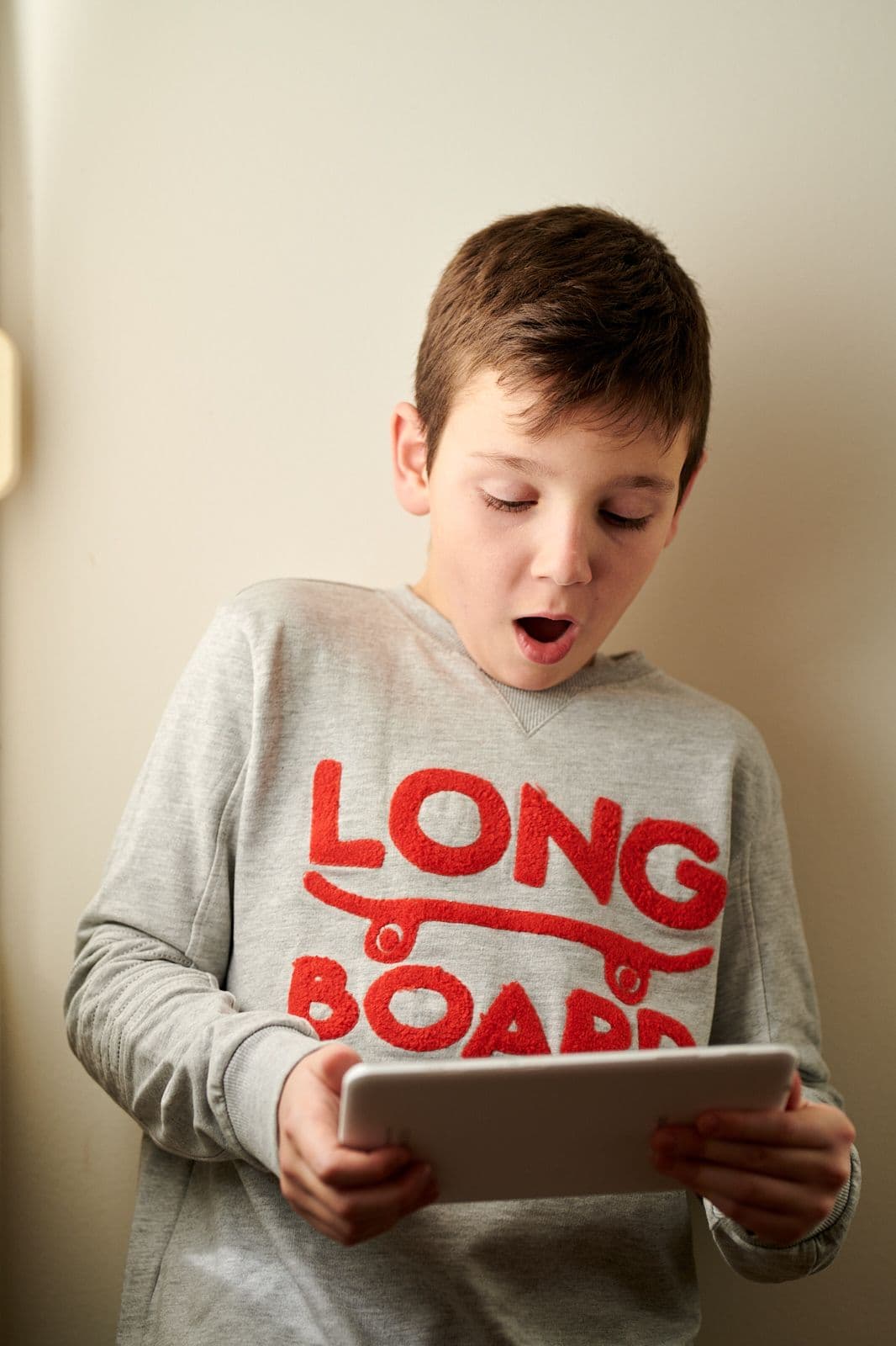 UNICEF: Bezbjednije platforme i digitalna pismenost ključ su zaštite ...