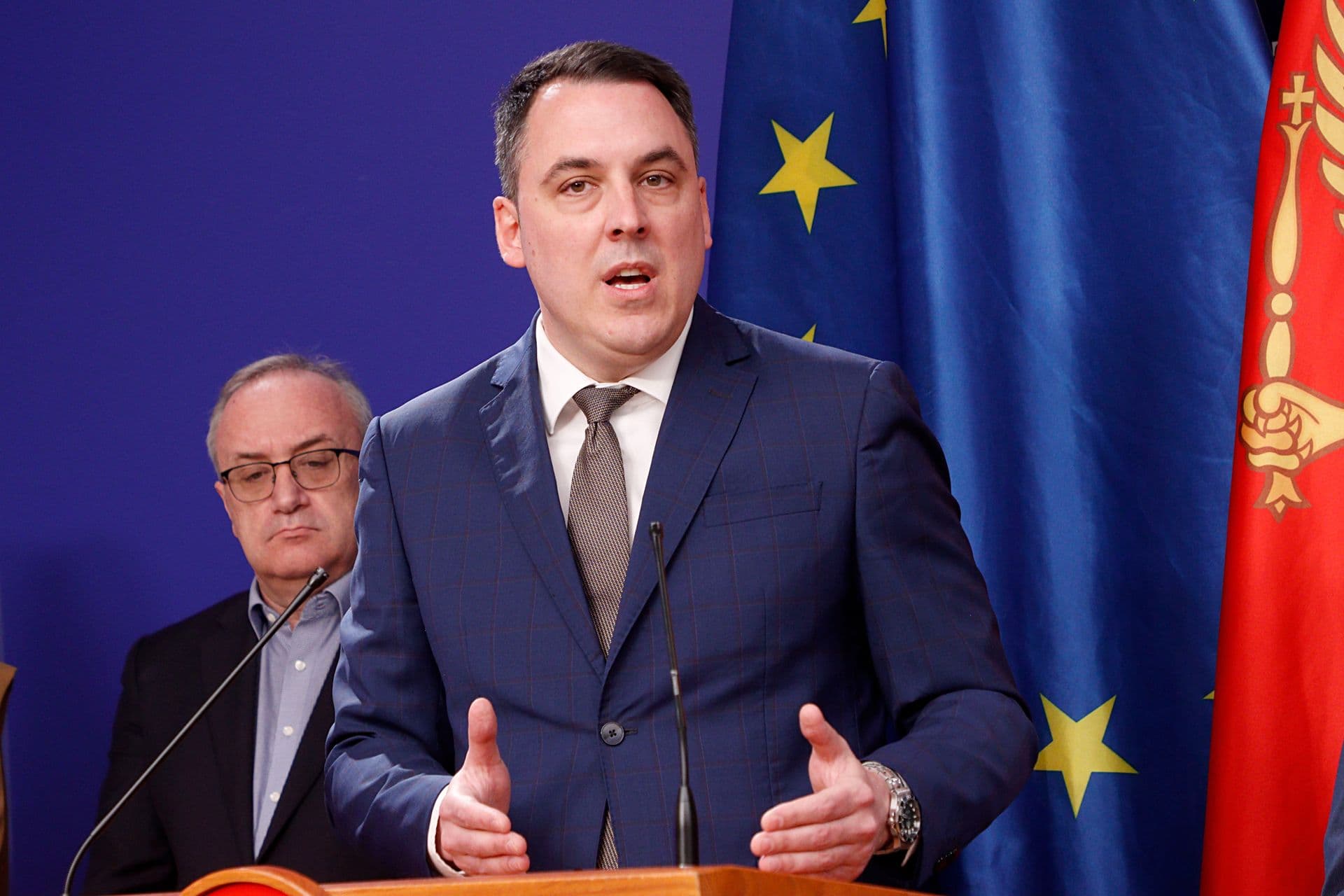 Spajić mora „pokazati zube“ neodgovornim koalicionim partnerima