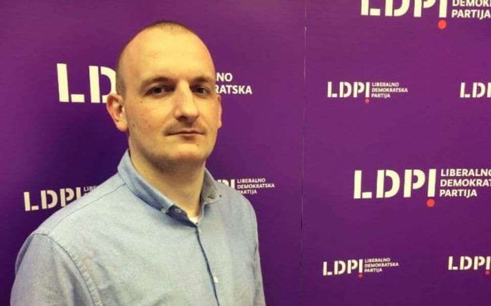 Žujović: Dok su mu policajci po zatvorima, Ivica Dačić se bavi Crnom Gorom